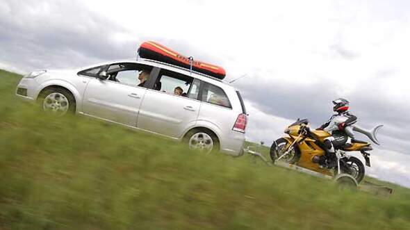 So geht's: Das Motorrad transportieren - MOTORRADonline.de